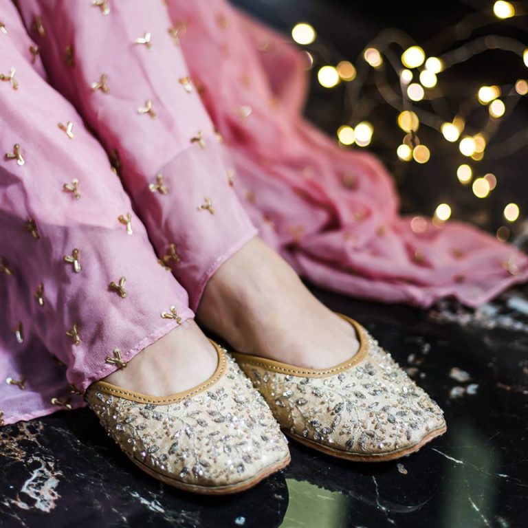 Bridal Comfort With Jutties! - Weddingplz Blog