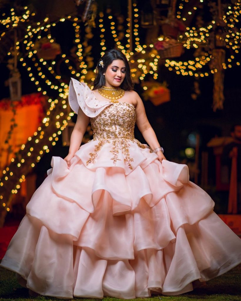 Leave Behind That Traditional Outfits And Pick These Elegant Gowns For ...