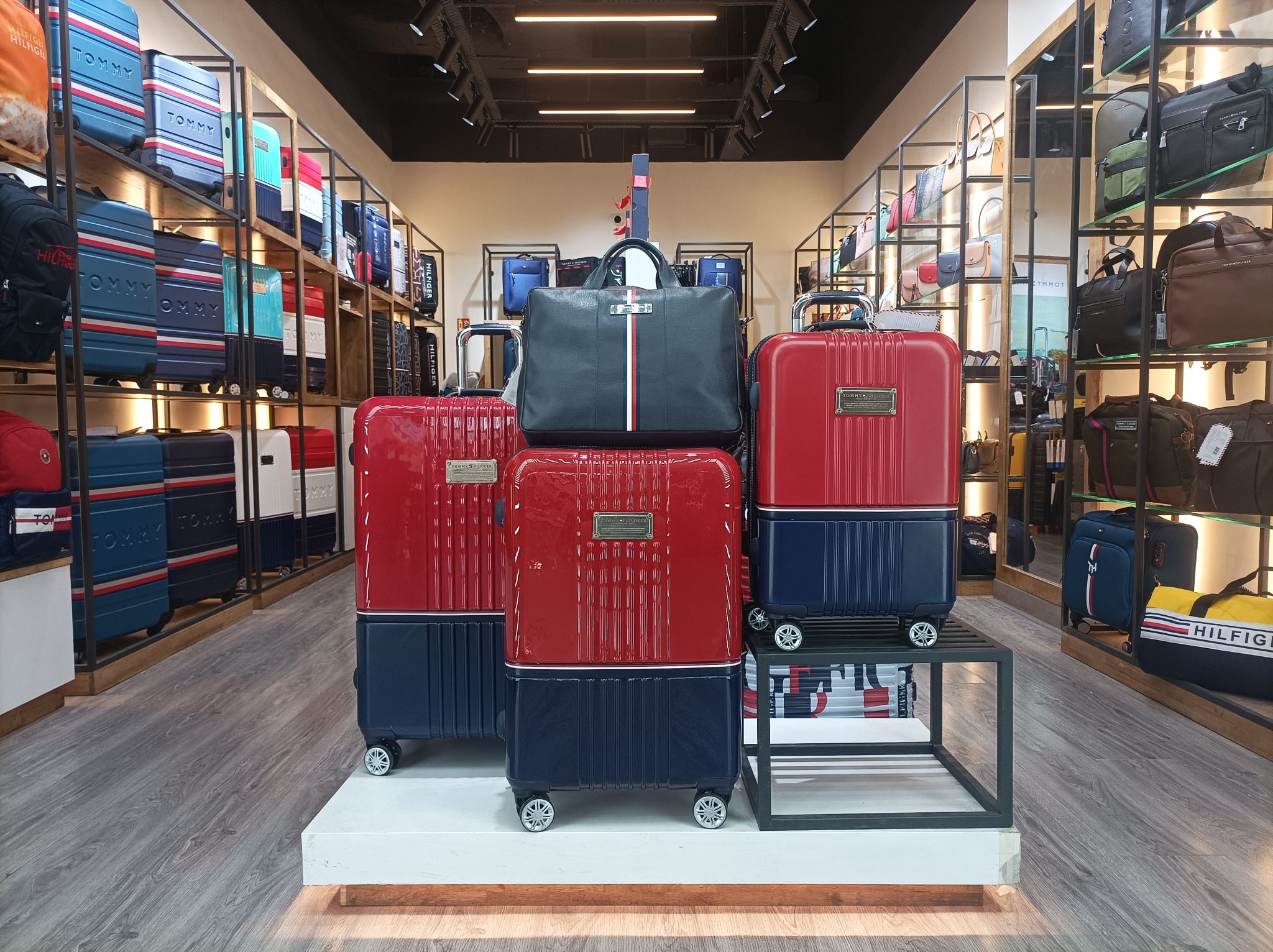 Bagline: Give Your Loved Ones A Gift Of Elegance - Weddingplz Blog