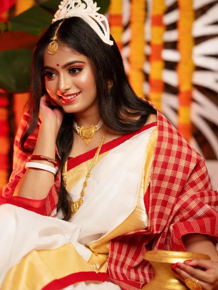 Stunning Bengali Brides Who Made Us Fall For Them! - Weddingplz Blog