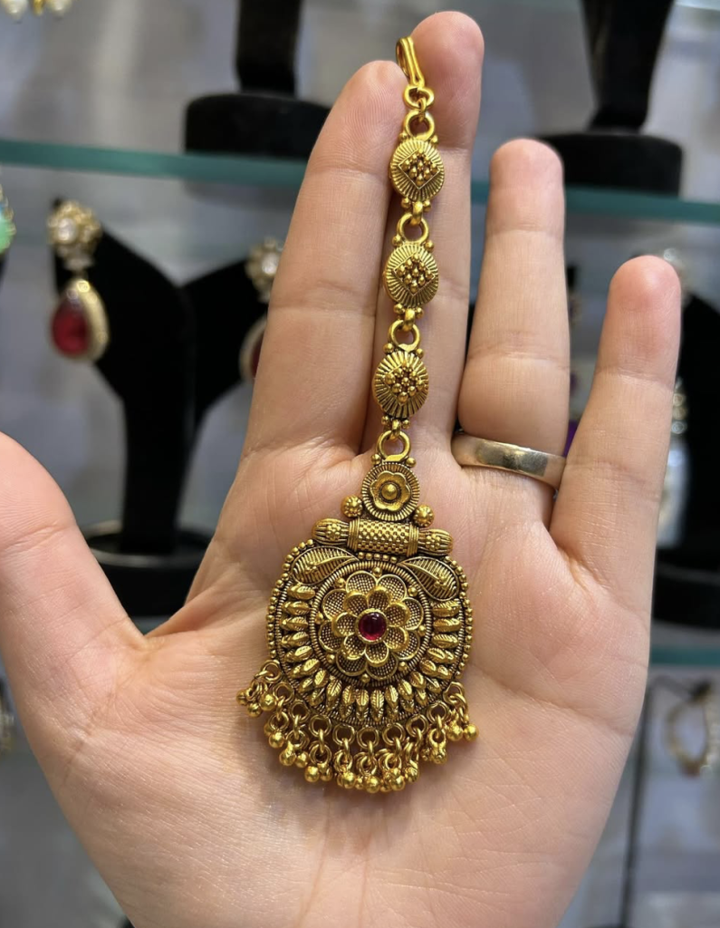 The Rise of Custom and Minimalist Wedding Jewellery Designs ...