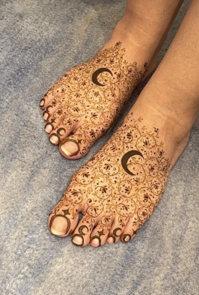 Stunning Foot Henna Designs for Brides - Weddingplz Blog