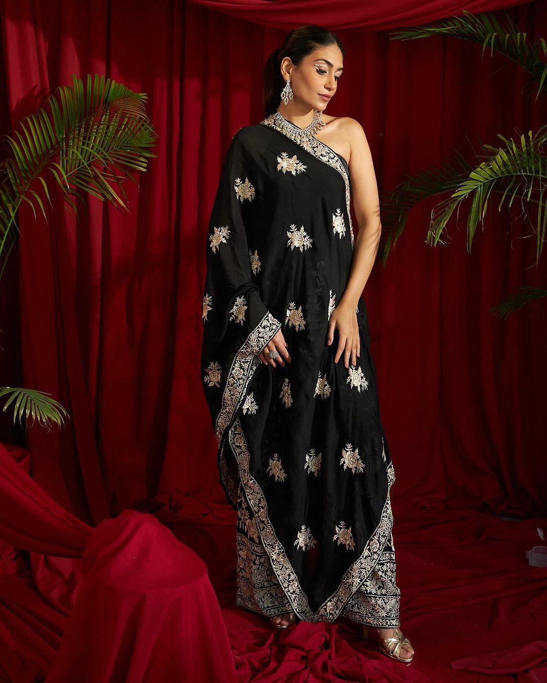 December Delights: A Showcase of Extravagant Wedding Experiences ...