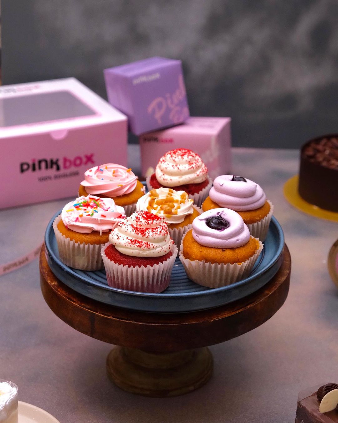 The Top 6 Bakeries in Delhi NCR for Your Perfect Wedding Cake ...