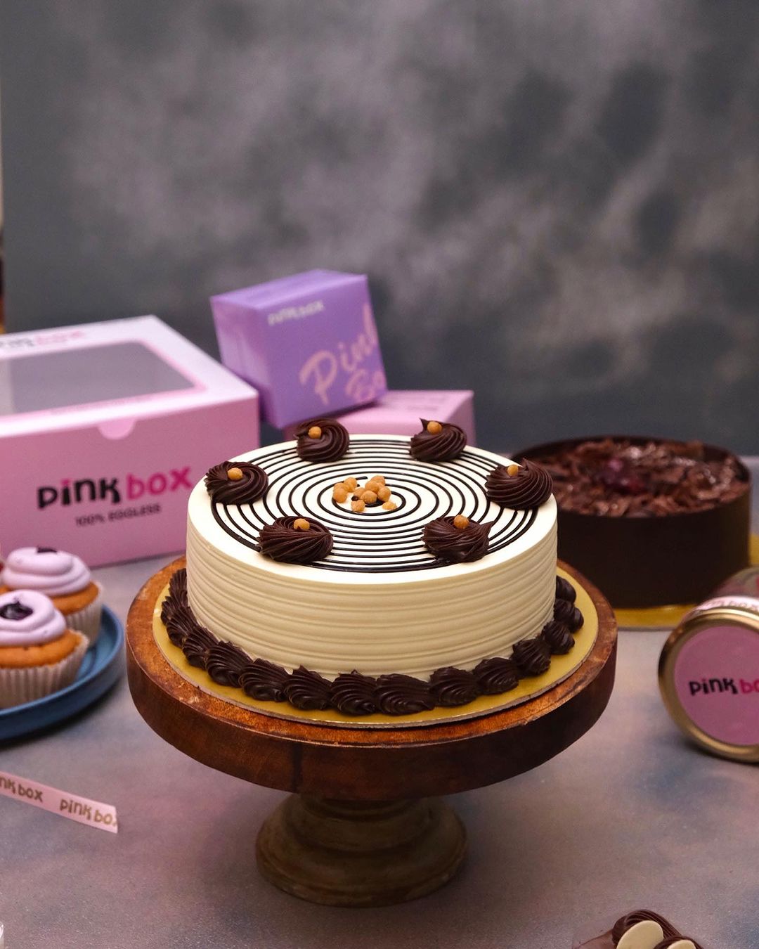 The Top 6 Bakeries in Delhi NCR for Your Perfect Wedding Cake ...