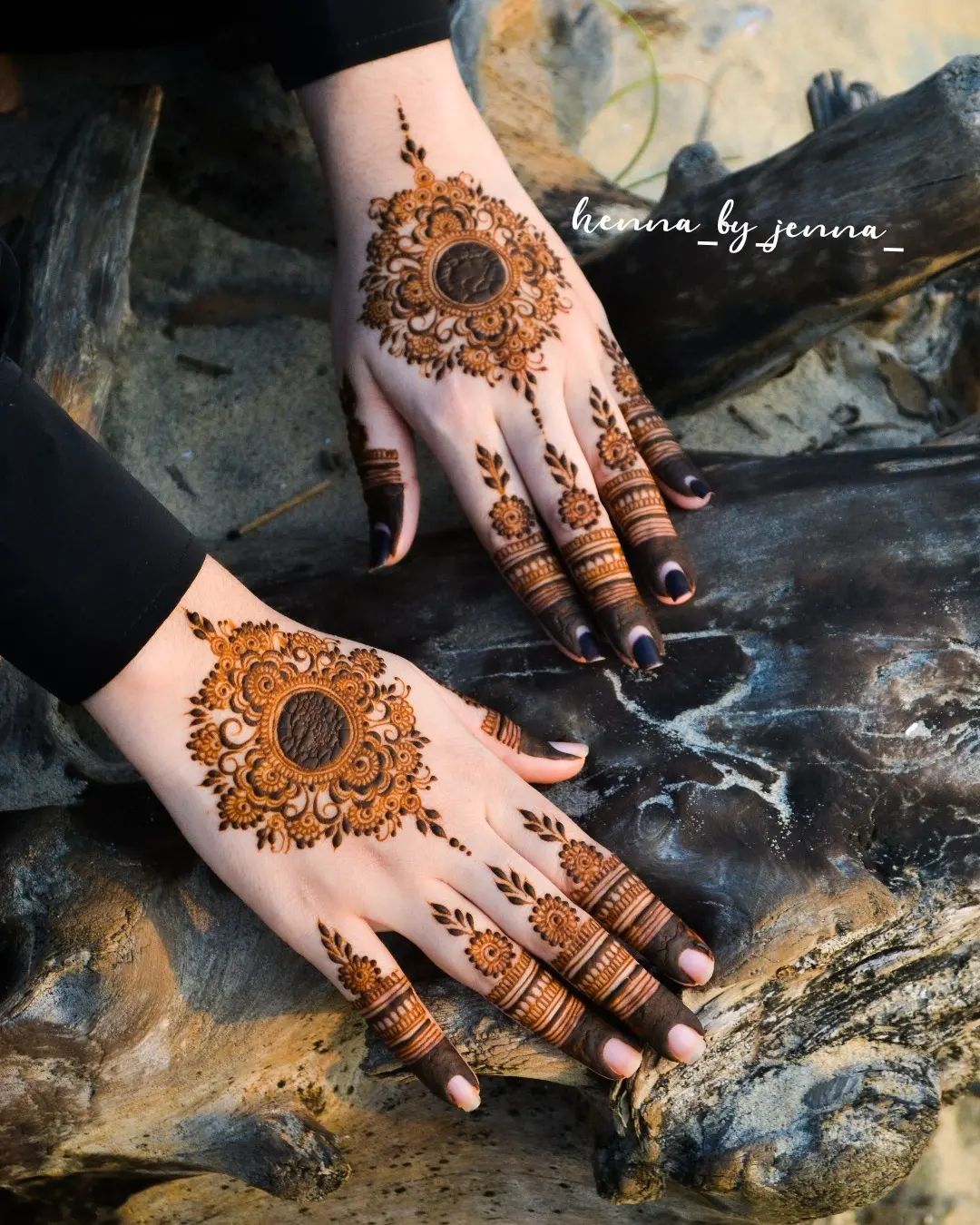 Exploring the Rich Tapestry of Arabic Mehndi Designs - Weddingplz Blog