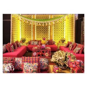Amazing Mehendi Decor Ideas Making Your Moment More Happier, Just Go ...