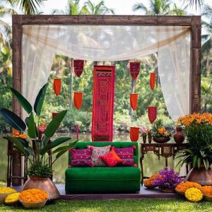 Amazing Mehendi Decor Ideas Making Your Moment More Happier, Just Go ...