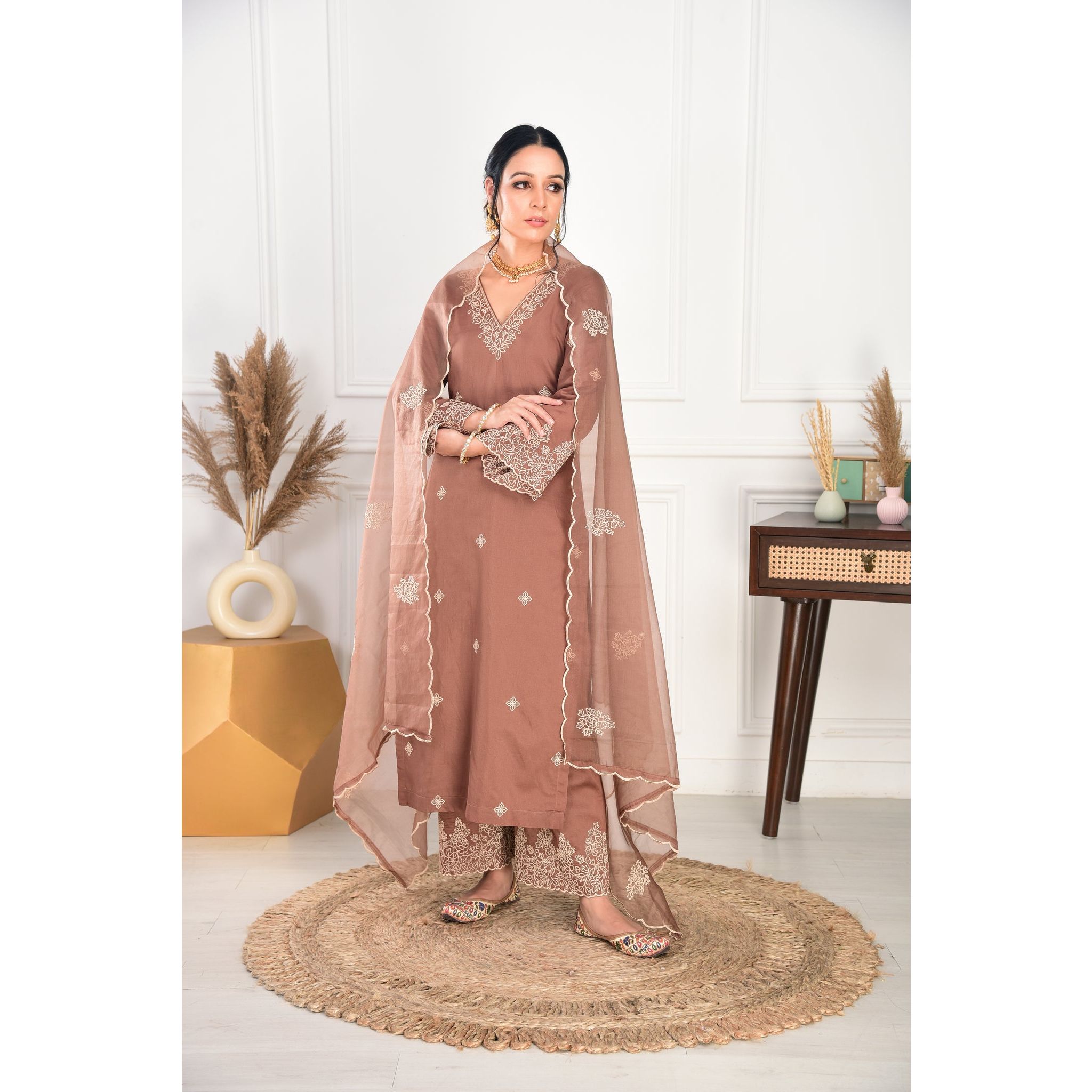 Must-Have Items in a Bridal Trousseau - Weddingplz Blog