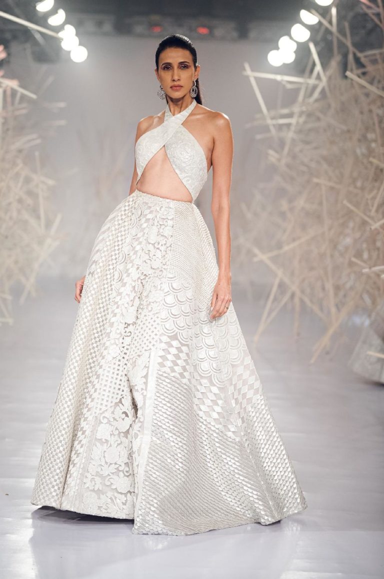 Pankaj And Nidhi Launch First Ever Couture Collection 'MOSAIQ' At India ...