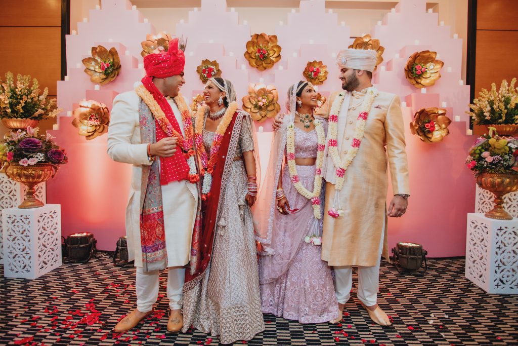 Double Dhamaal: Twin Sisters Riya & Shriya took Wedding Vows With ...